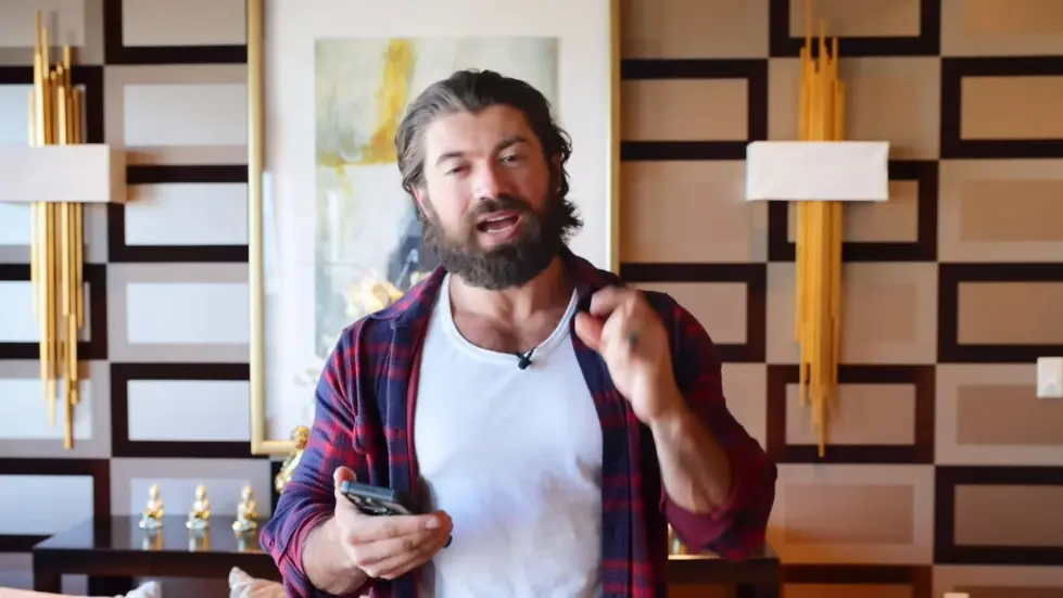 Alex Hormozi: How I built a 1.2M follower audience in 6 months