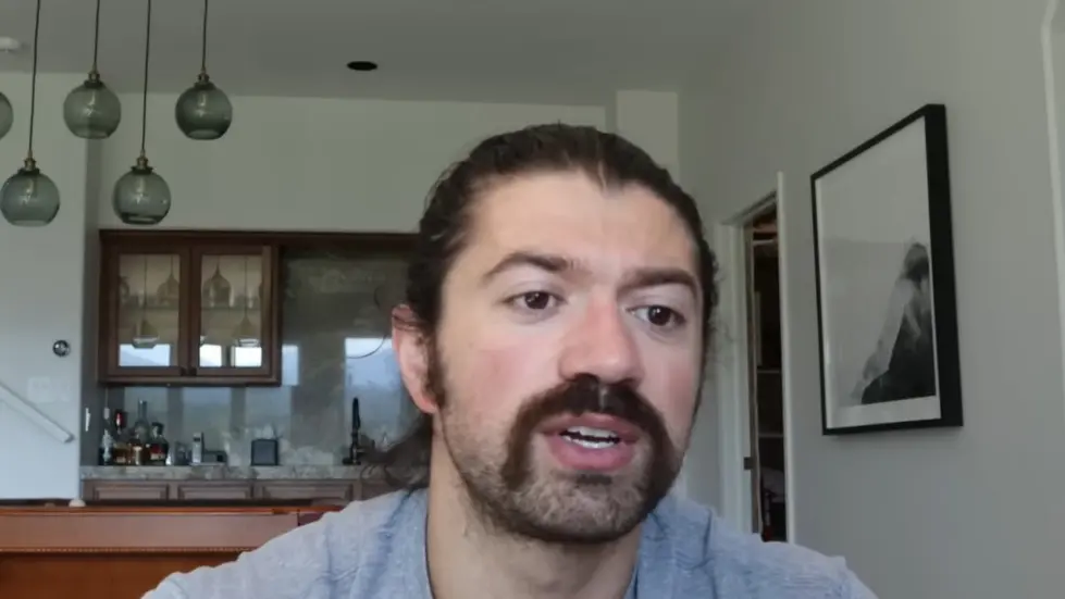 Alex Hormozi: My SIMPLE voice tweak that EXPLODED OUR REVENUE...