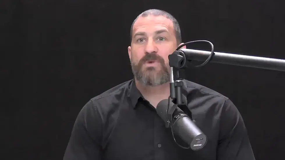 Andrew Huberman: Using Light (Sunlight, Blue Light and Red Light) to ...