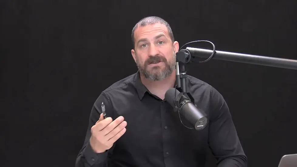 Andrew Huberman: Using Light (Sunlight, Blue Light and Red Light) to ...