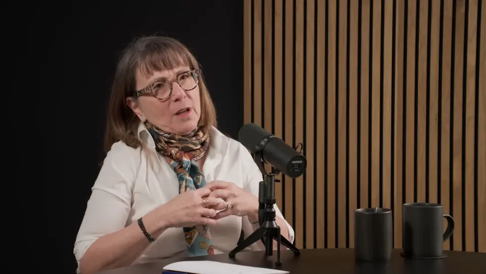 Dr. Lisa Feldman Barrett and Dr. Andrew Huberman: How to Understand ...