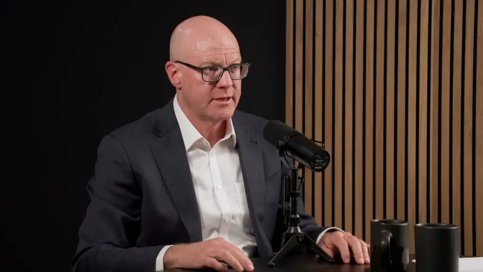 Dr. Sean Mackey and Dr. Andrew Huberman: Tools to Reduce and Manage Pain