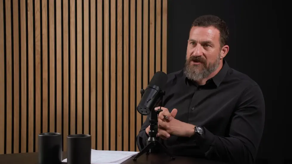 Dr. Sean Mackey and Dr. Andrew Huberman: Tools to Reduce and Manage Pain